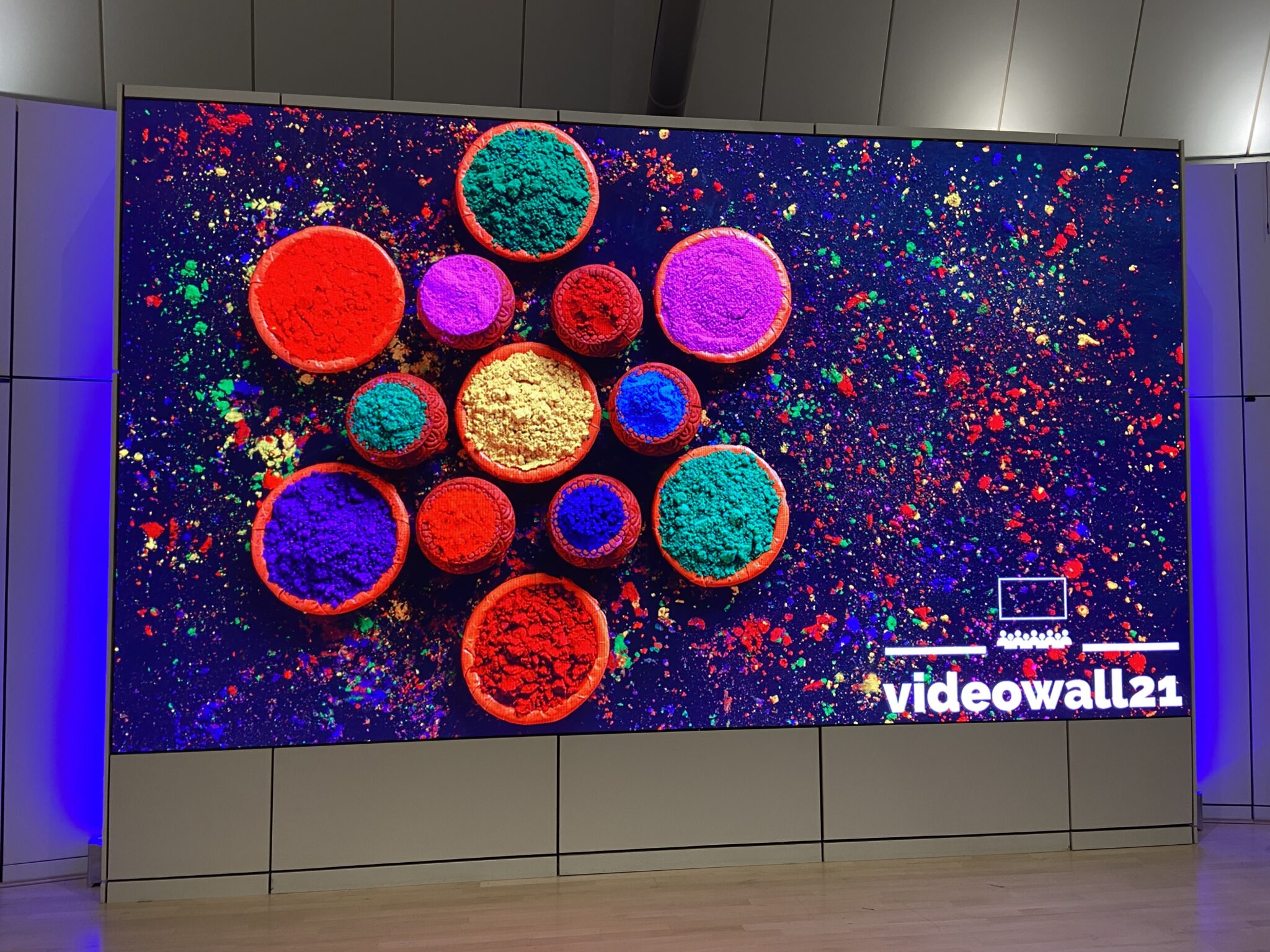 Experience Vibrant Visuals With Our HD LED Video Wall | Video Wall 21